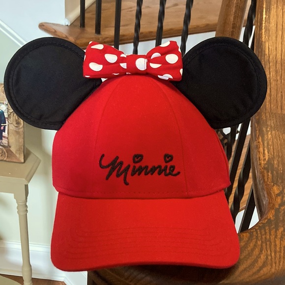 Disney | Accessories | Disney Minnie Mouse Hat With Ears Like New Polka ...